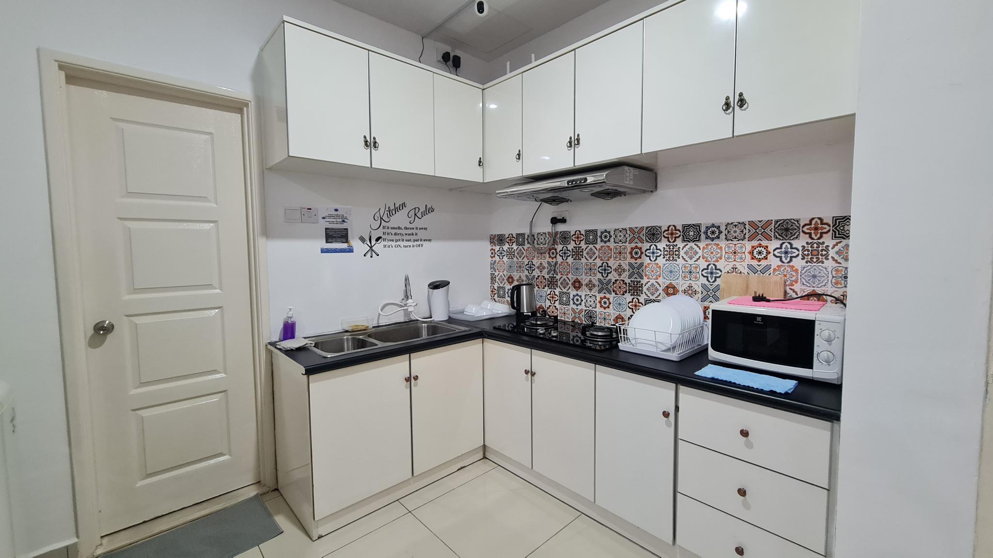 M2 Single Room @ Mansion One (Shared Bathroom) | Mansion One Lodges